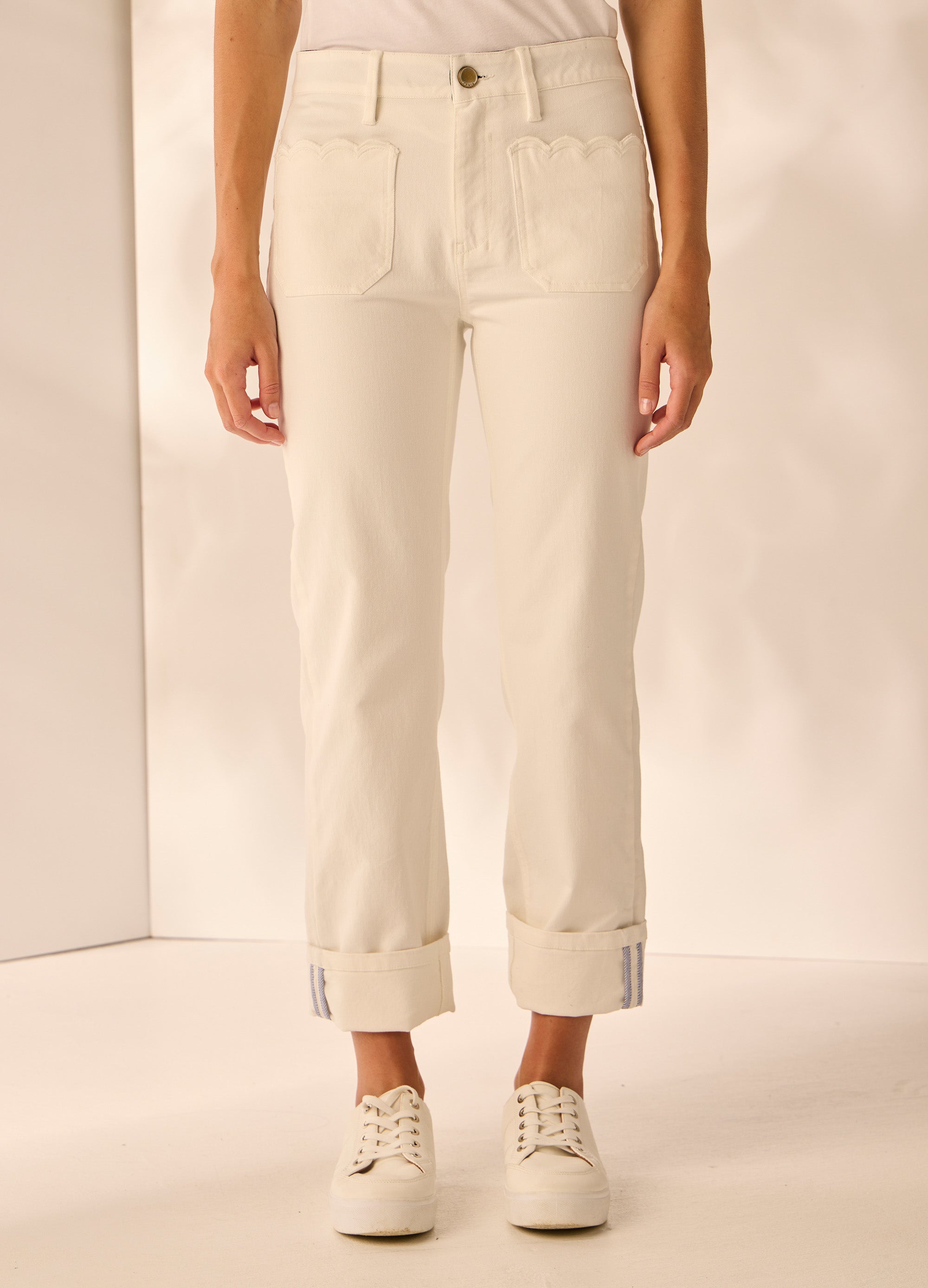 Chloe Jean – Apt Collections