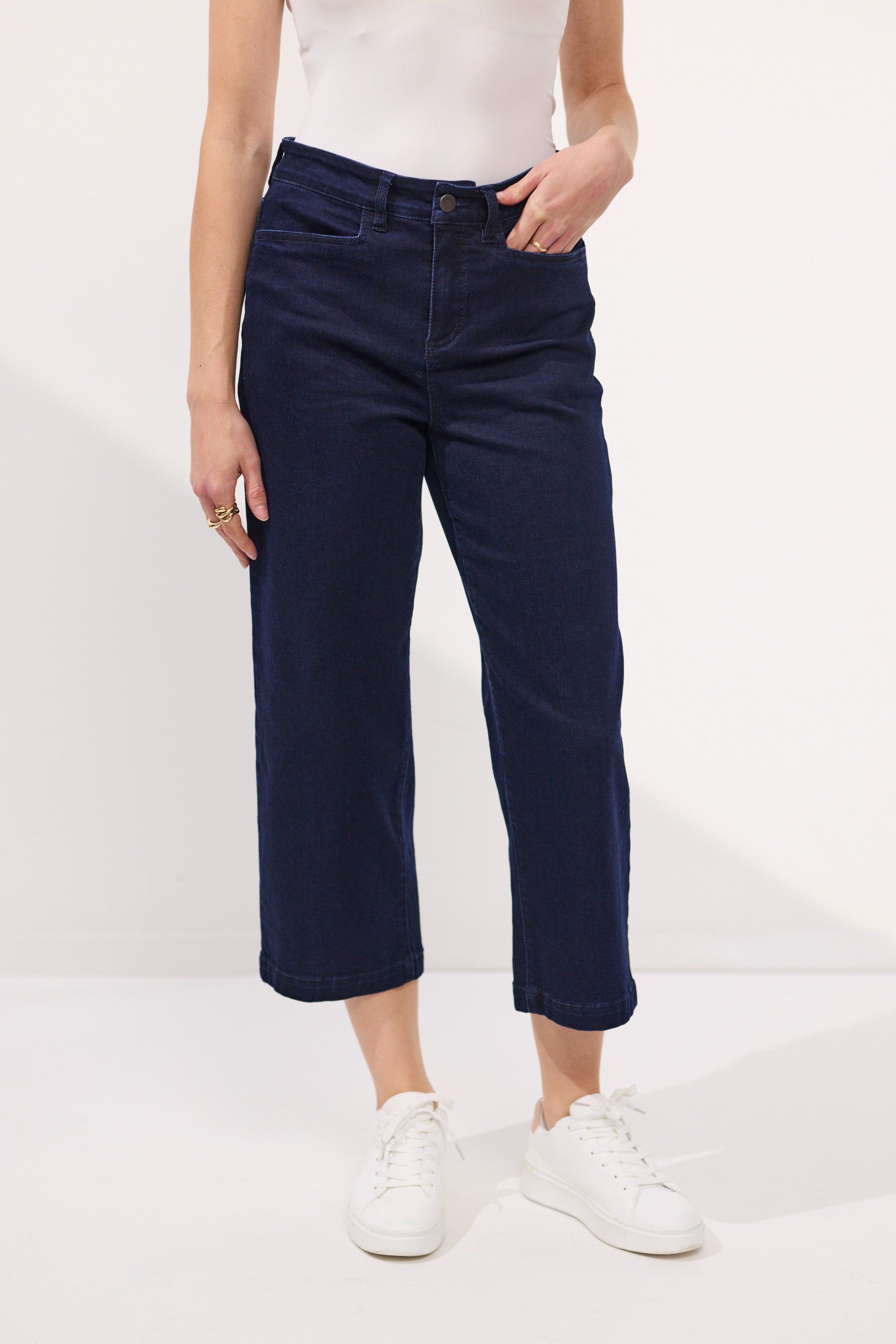 Athena Wide Leg Jean – Apt Collections
