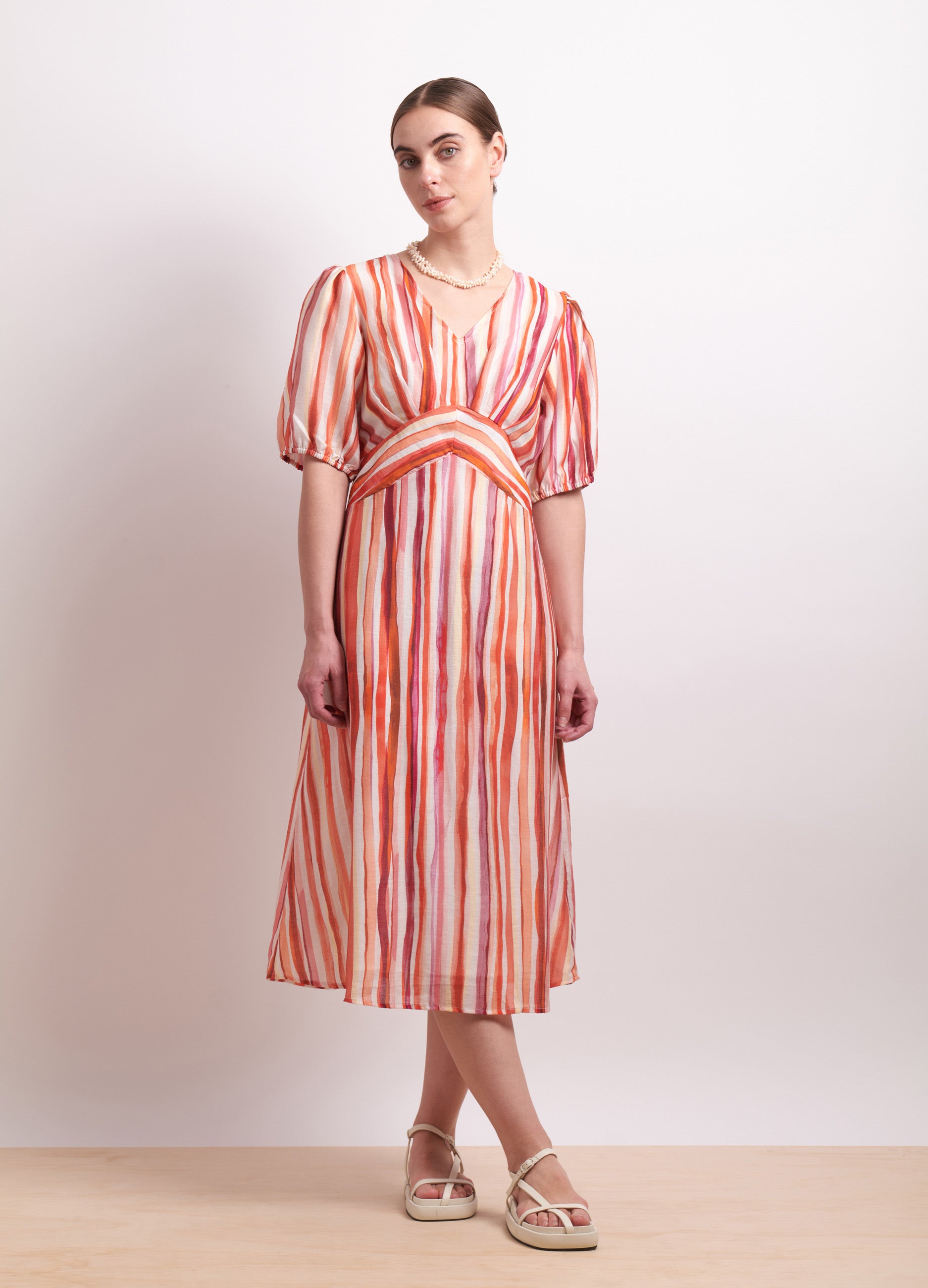 Draw The Line Dress – Apt Collections